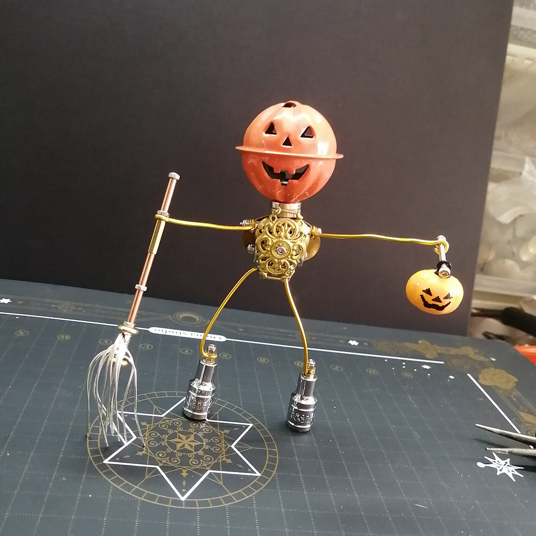 100+pcs halloween scarecrow pumpkin 3d metal model kits for kids - 100 ...